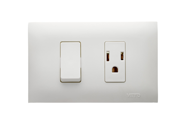 Tomacorriente Mixto Color Blanco Condulight Serie BV1203 | ElBaratillo